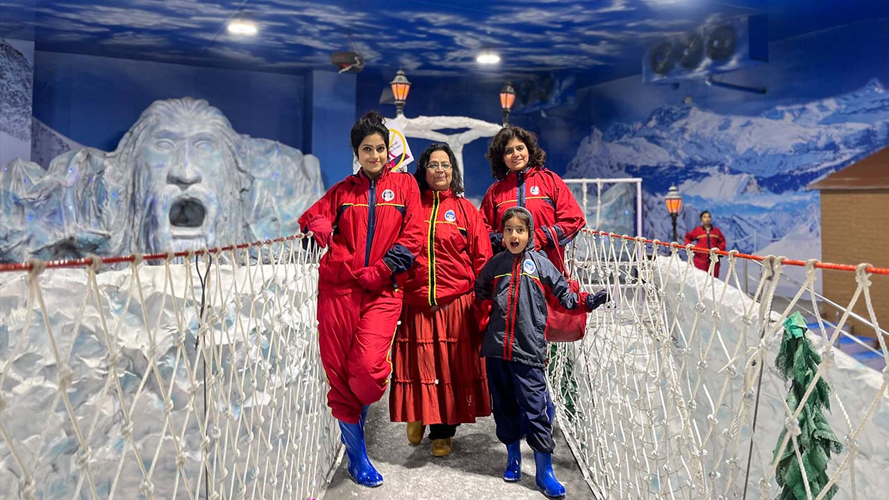 Snow City Indore - Best Snow Park and Indoor Family Amusement Area